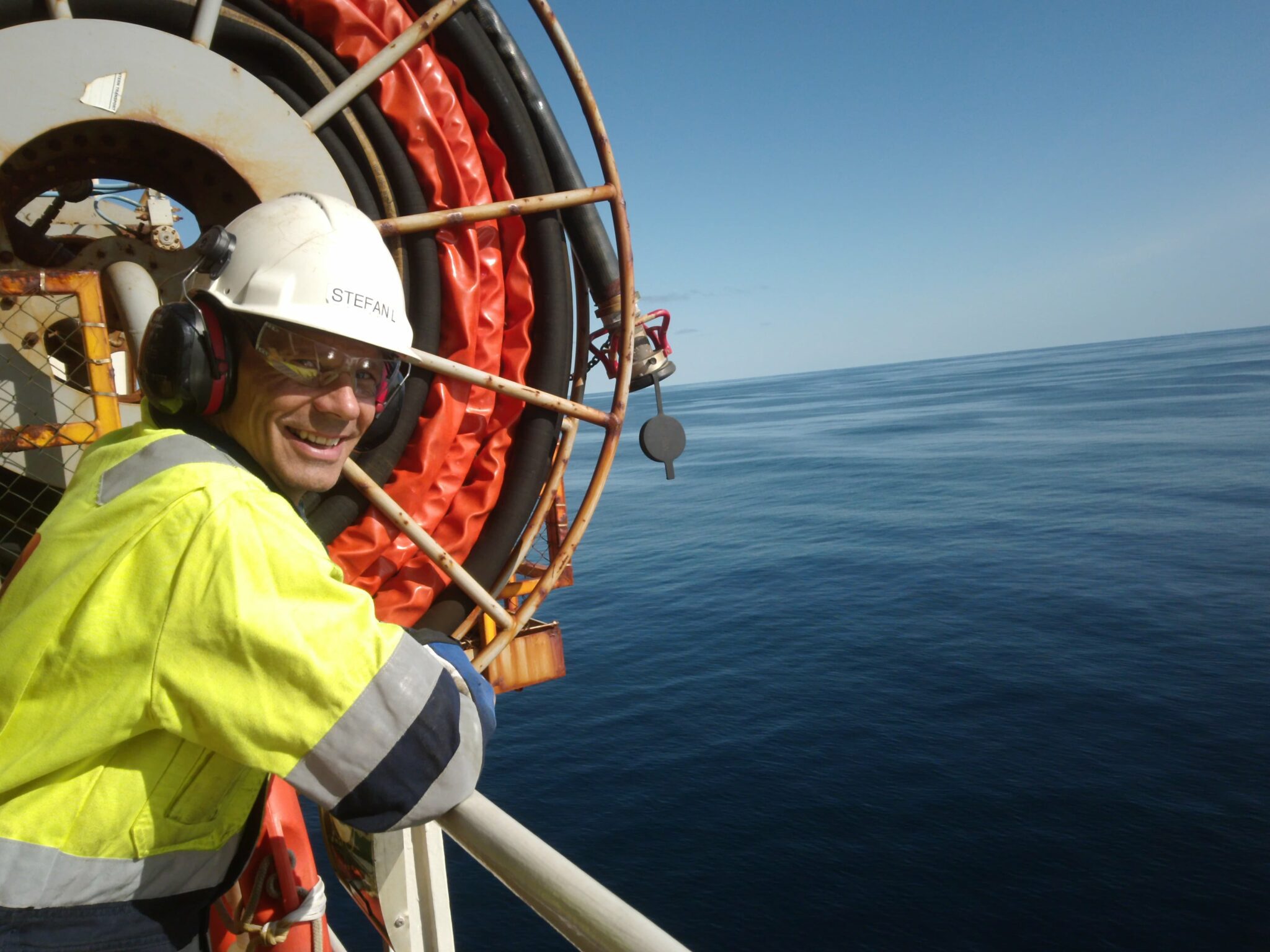 Izomax | Isolation of Vessel to Facilitate Cleaning - Izomax